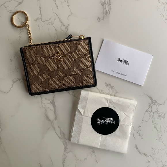 Coach | Bags | Coach Logo Wallet Nip | Poshmark